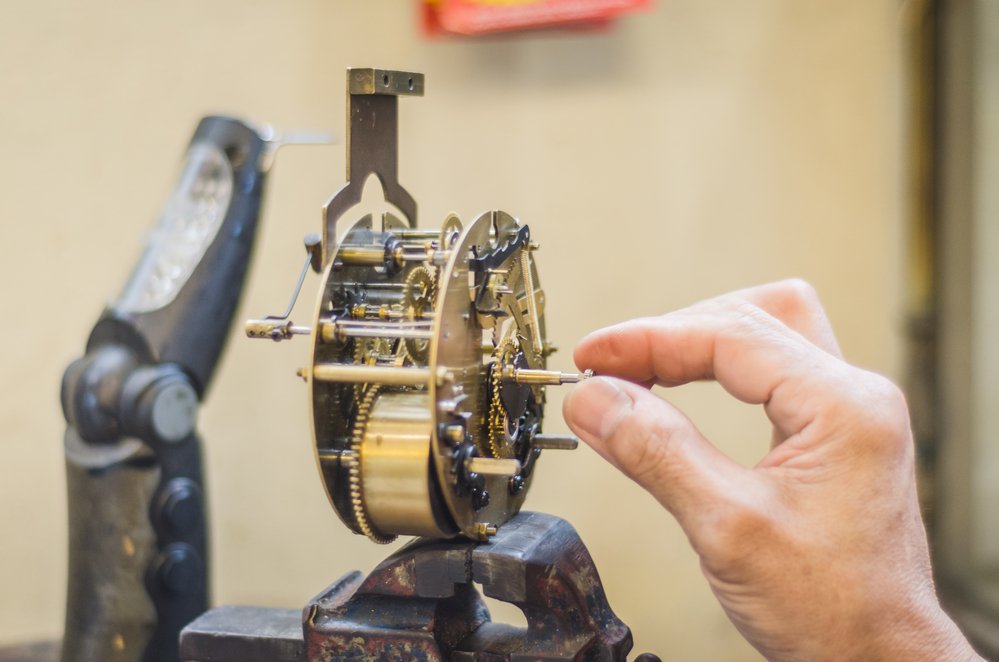 How To Fix An Overwound Clock A Step By Step Guide Homes Guide
