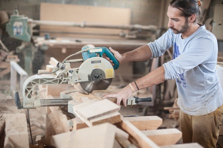 DIYers: Learn How to Make a Table Saw Using a Circular Saw! - Homes Guide